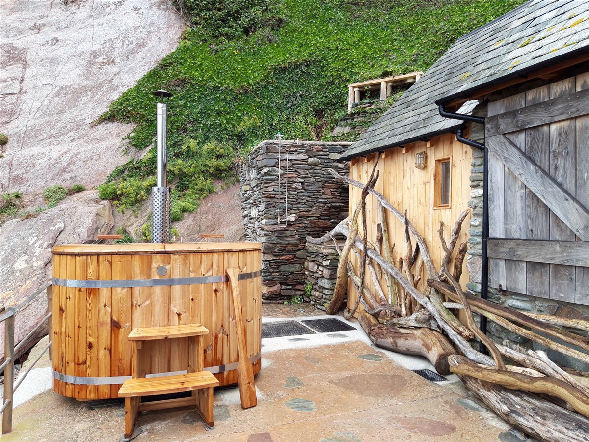 The Beach Hut, Yealmpton - Carswell Cove | Rent | Beach Huts