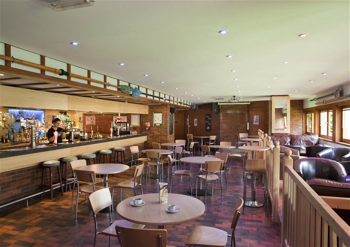 Robinson College, Cambridge | Guest B&B - Book Now | University Rooms