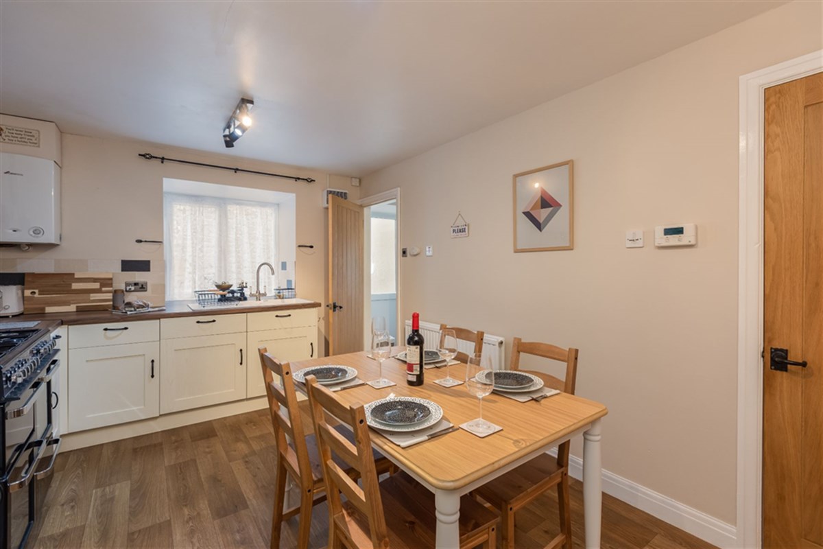 Broomfield Cottage, Pickering, Holiday Cottage | Best price guarantee