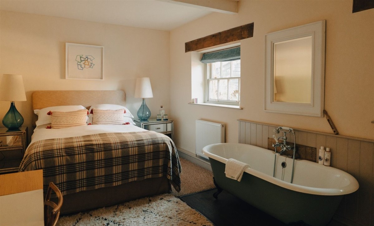The Beckford Arms - Tisbury | Pubs with Rooms | Britain's Finest