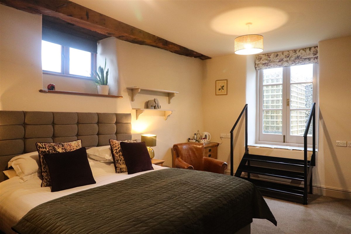 The Castle Hotel, Bishops Castle - Bishop's Castle | Pubs with Rooms ...