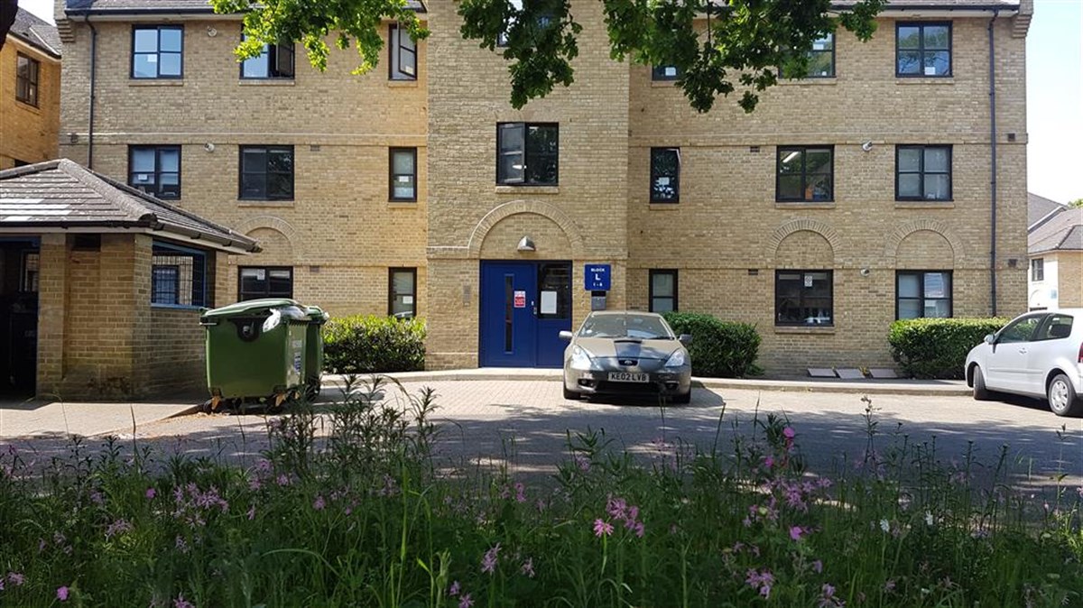 Kingston University, London - Students | Guest B&B - Book Now ...